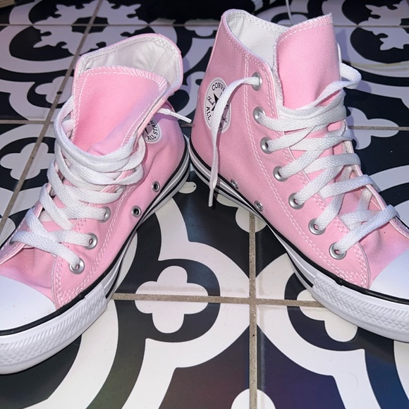 Converse | Shoes | High Top Light Pink Converse Chuck Taylor All Star ...